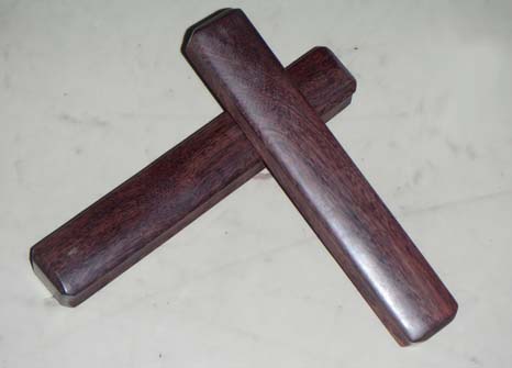 Claves and their role in Spanish music - Segre Radio